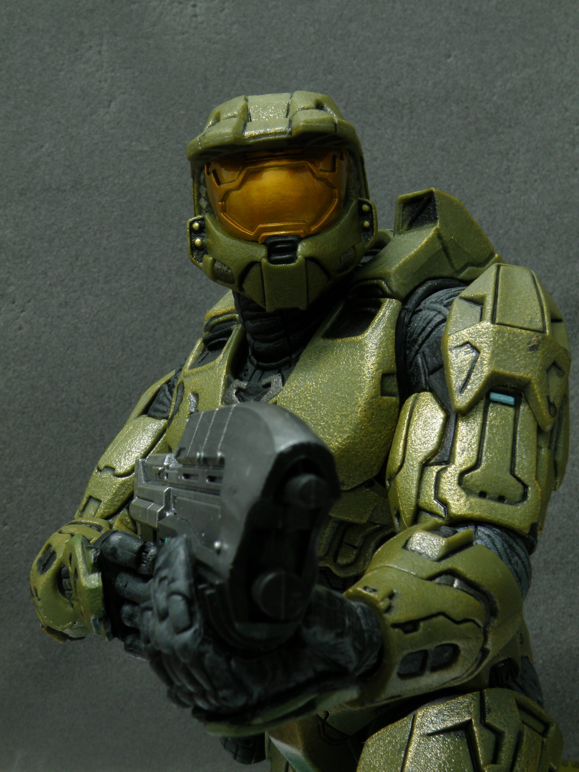 Mcfarlane 12 inch action figure Halo3 Master Chief review | Out of the box